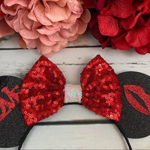 Accessories | Minnie Mouse Love Kiss Sequin Headband With Bow | Poshmark